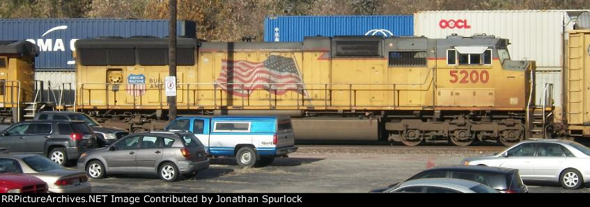 UP 5200, engineer's side view